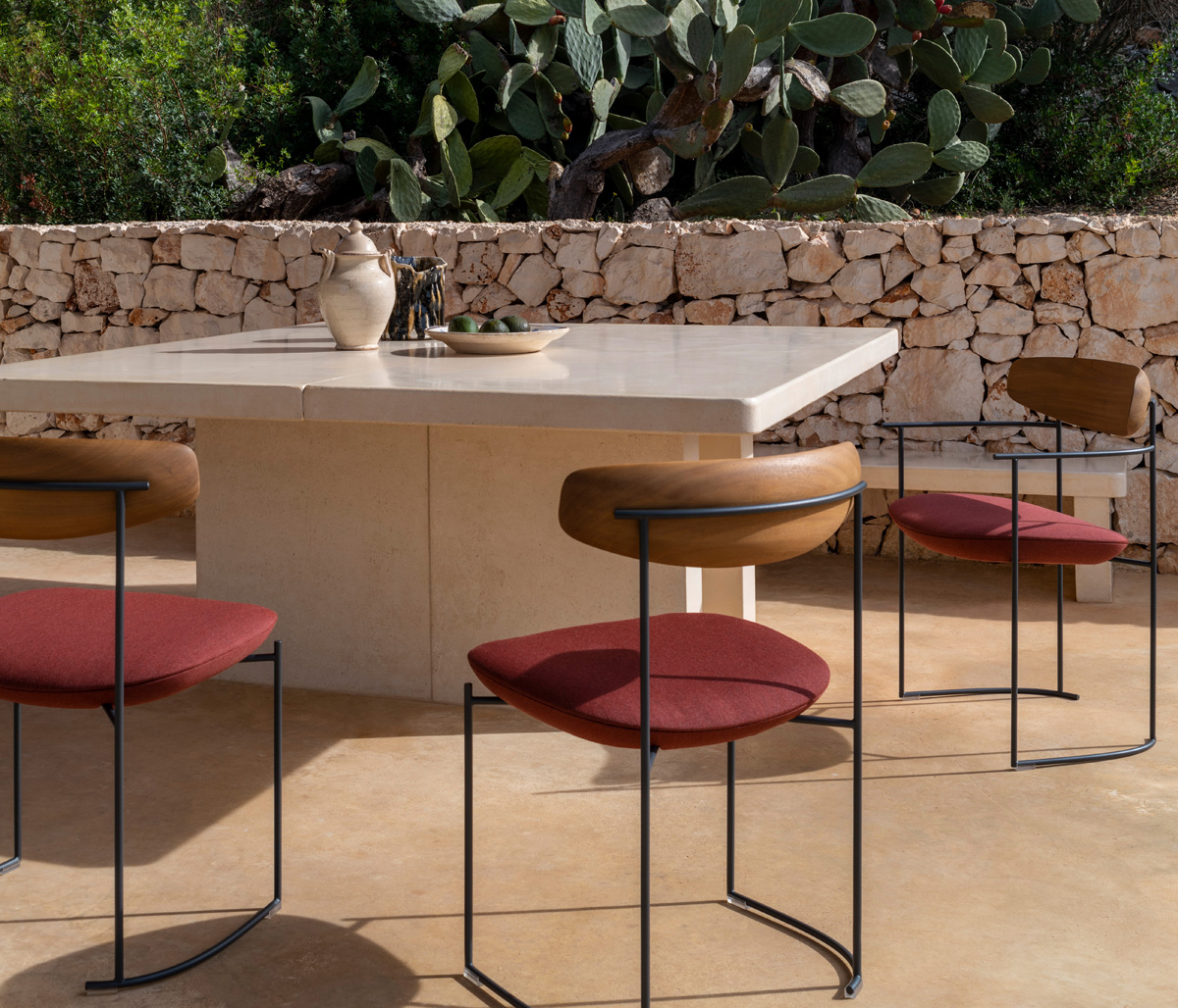 Sophisticated Italian Stools – Colzani Singapore